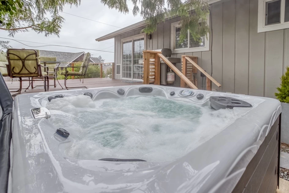 Laneda Lodge - Manzanita, Oregon - Beachcombers NW