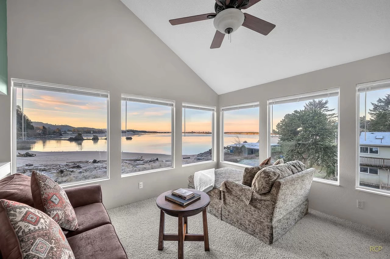 The Bay House on 52nd - Siletz Bay, Lincoln City